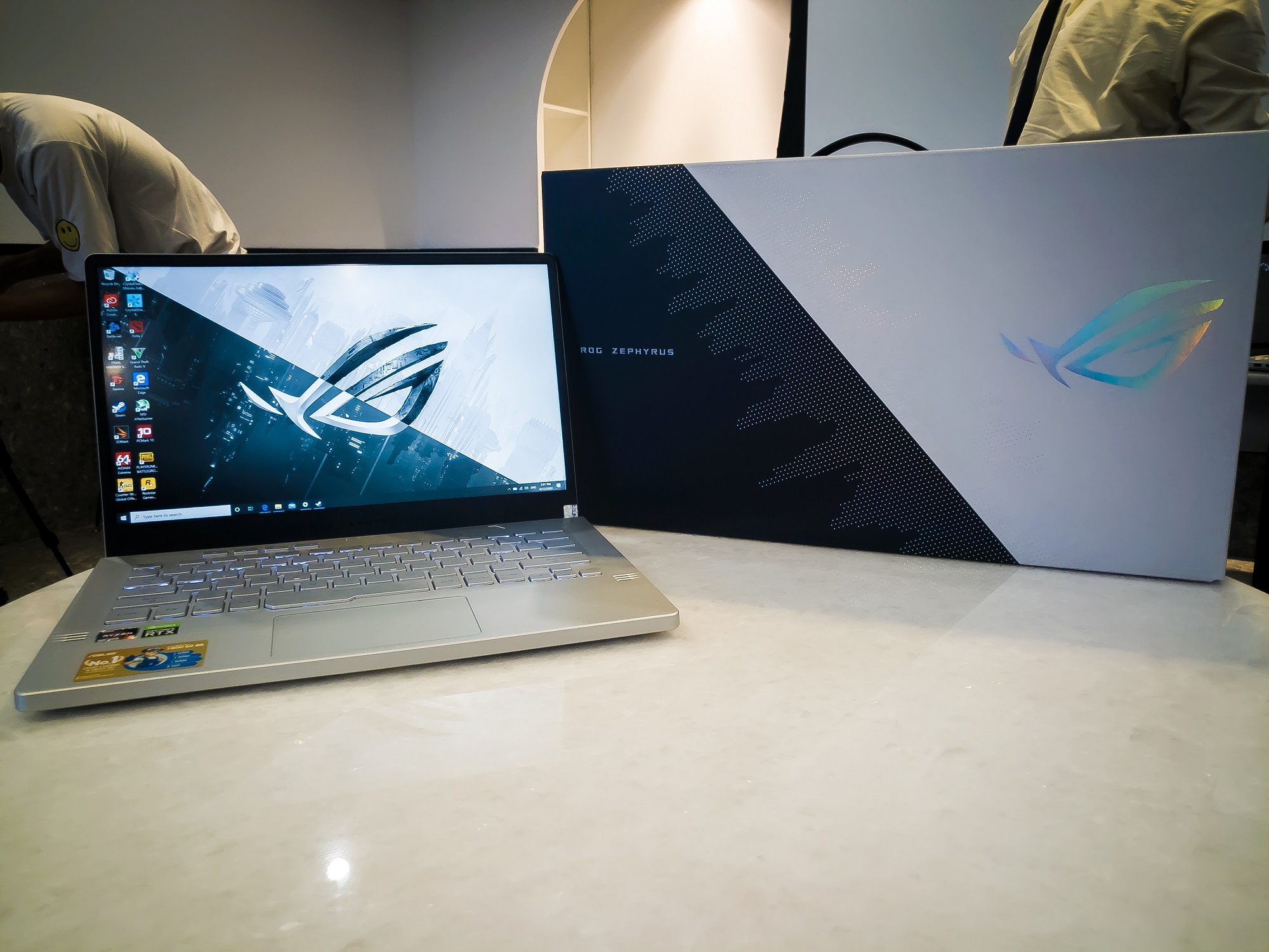 Trên tay ROG Zephyrus G14 AniMe Matrix LED - Đẹp, độc và nổi bật - ASUS ...